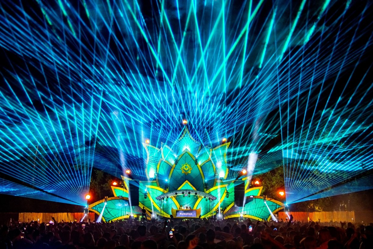 L&L Stage Service | The personal approach in audiovisual services